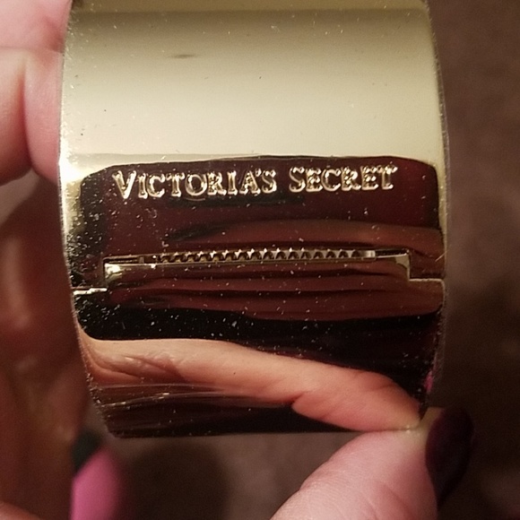 Victoria's Secret | Jewelry | Nwt Victorias Secret Gold Cuff | Poshmark